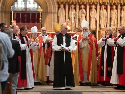 Bishop Malcolm ordained and consecrated as new Bishop of Wakefield ...